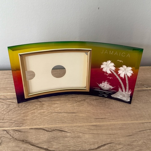 Accents | Vintage Jamaica Curved Picture Frame For 4x6 Photo Rainbow ...